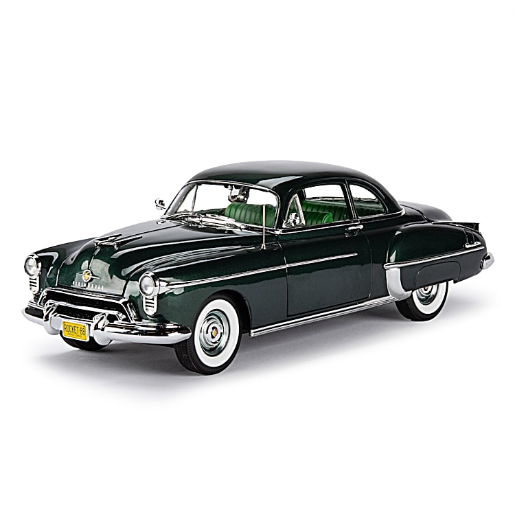 1950 Oldsmobile Rocket 88 1 18 Scale Diecast Car With An Ivy Green Paint Finish And Whitewall Tires